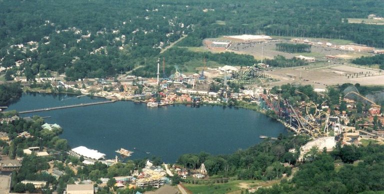 GEAUGA LAKE: The Legendary Life and Loss of The World's Most ...