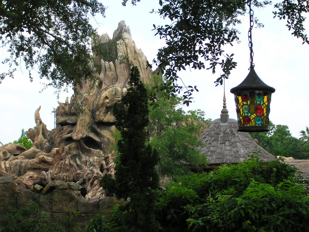 THEN & NOW: Illustrating the Before-and-After Ride Layouts of Theme ...